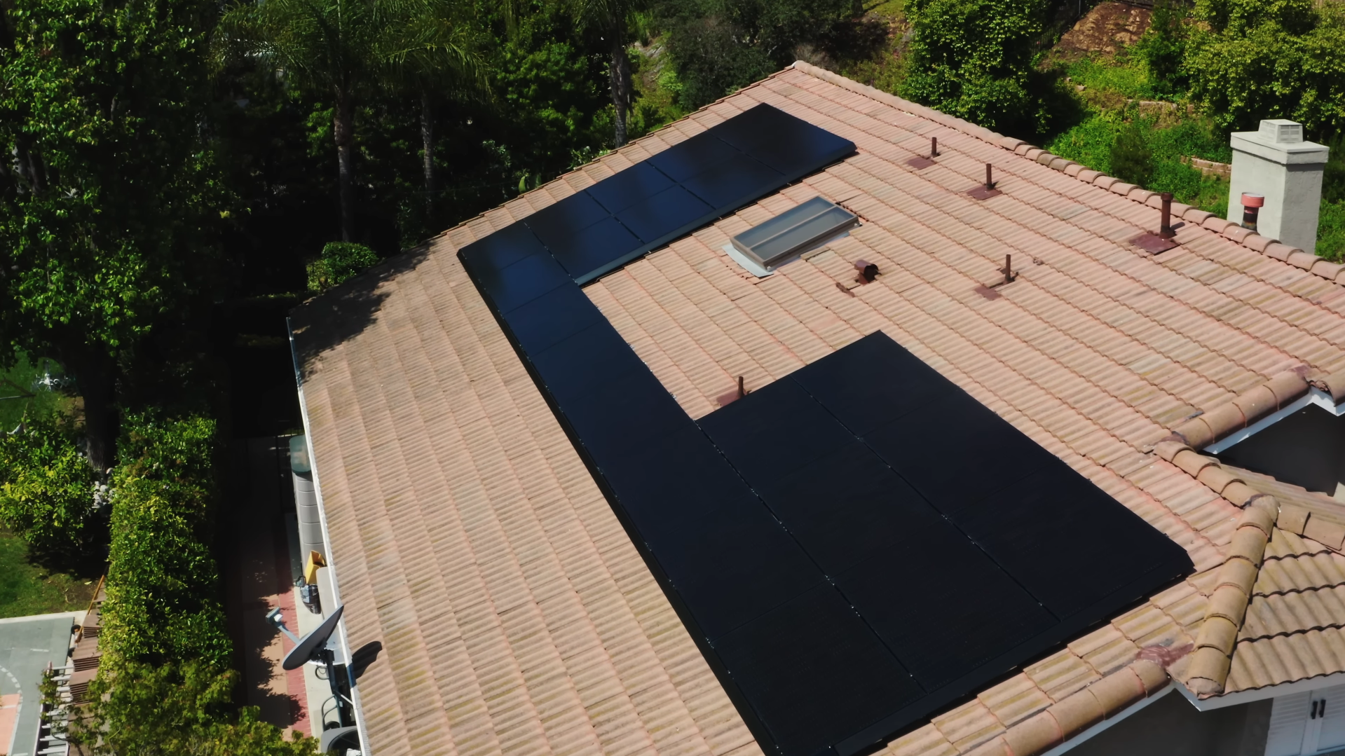 Can Tesla Solar Roof and Powerwall Fully Power Your Home with Reliable ...