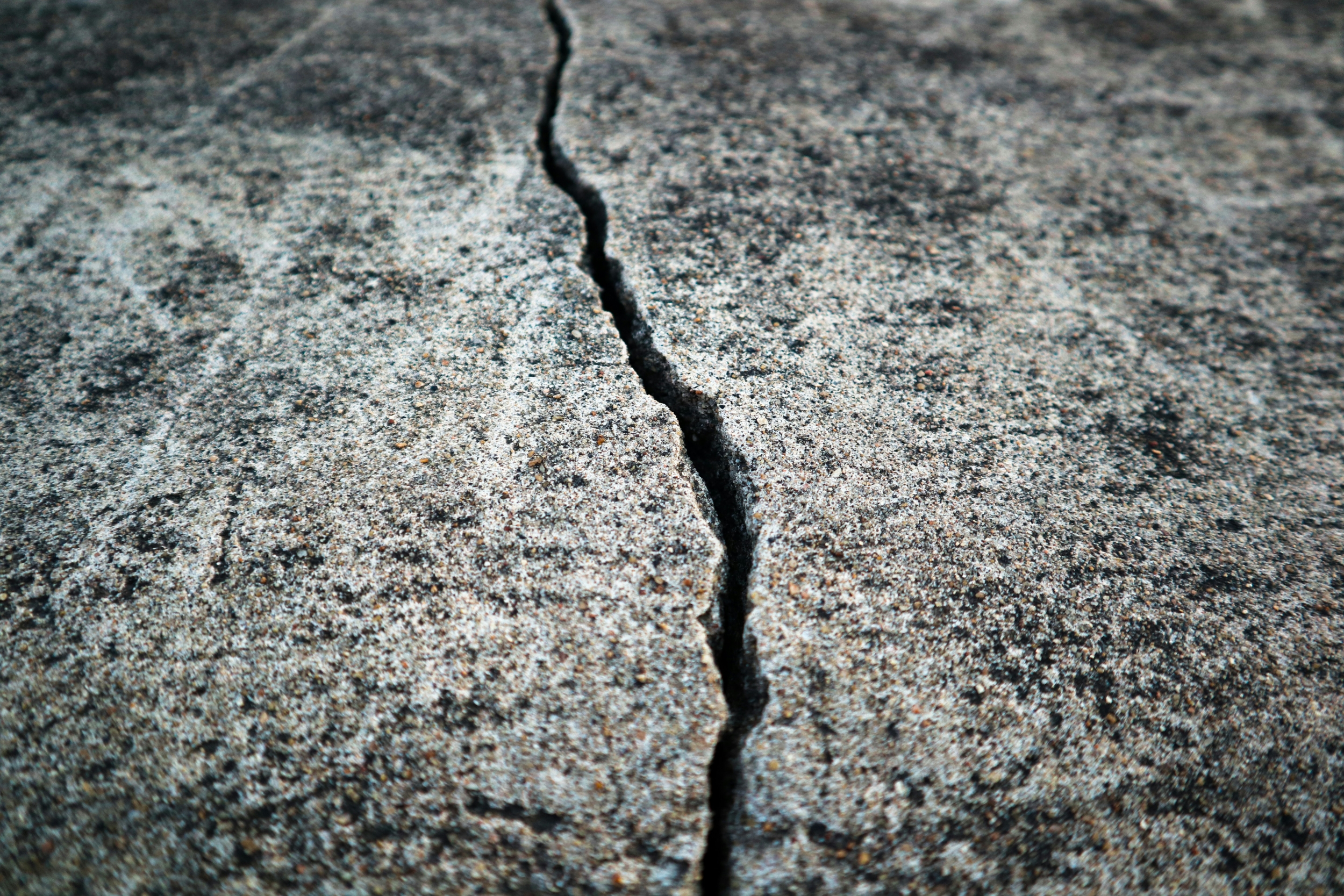 Why Do Earthquakes Come in Clusters? Causes of Seismic Swarms Explained