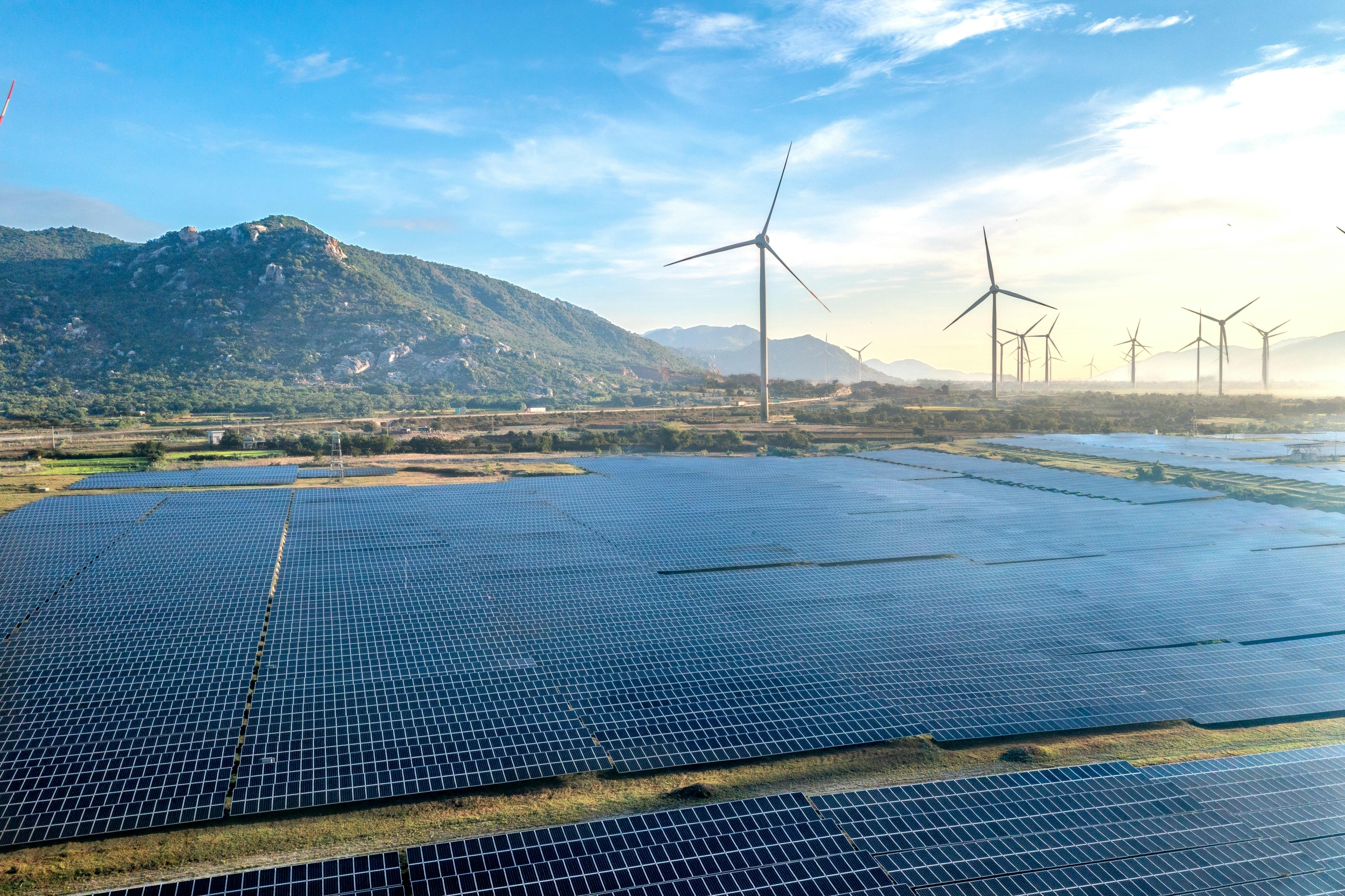 How Do Solar, Wind & Renewable Energy Sources Actually Work to Power ...